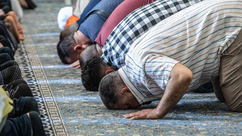 Christen und Muslime senden Grußbotschaften zum Ramadan
